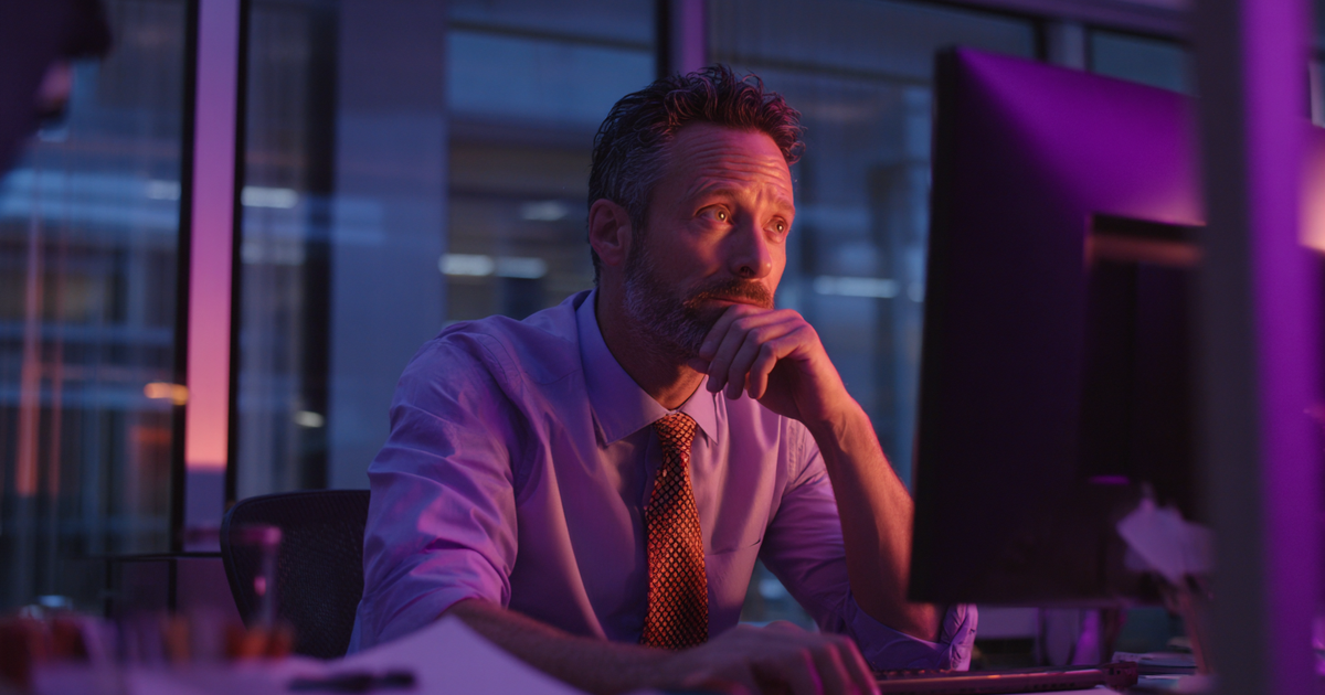 Jobless Claims Drop Unexpectedly | Metaintro